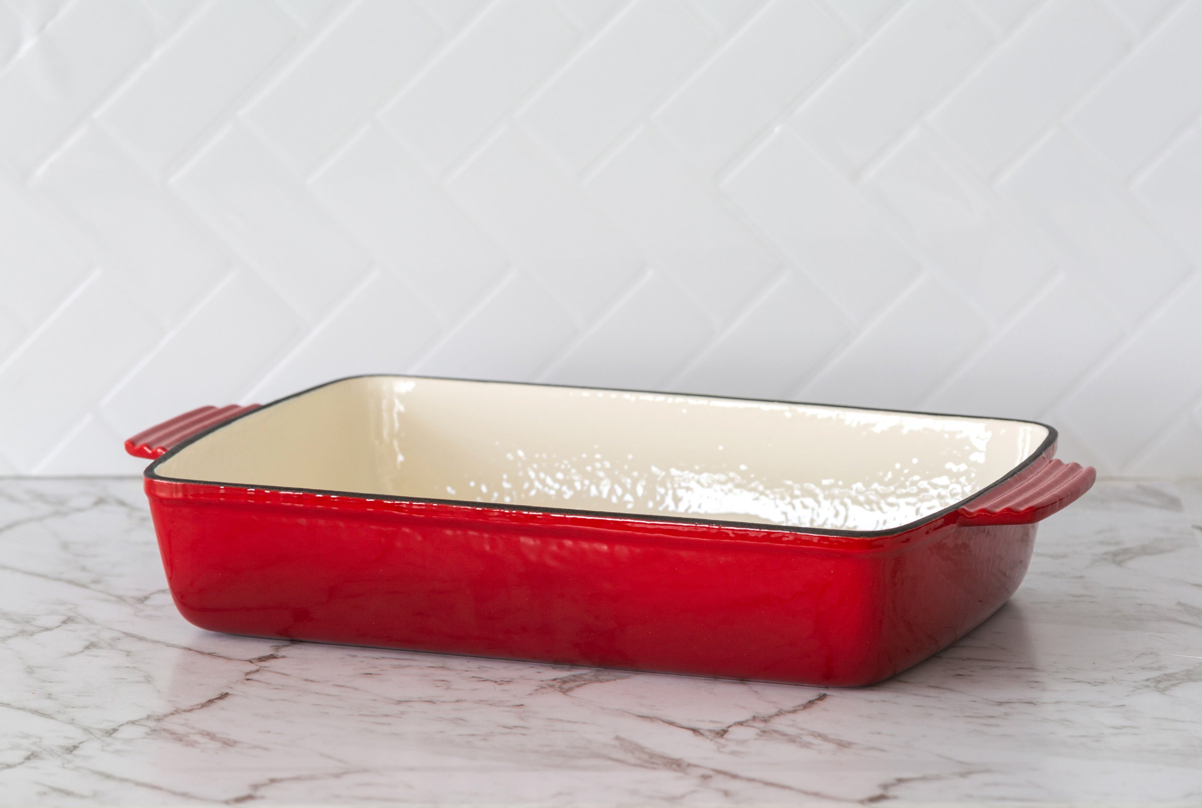 Enamelled Cast Iron 38.5x23cm Rectangular Roaster (3.4L) - Red – Lenoxx ...