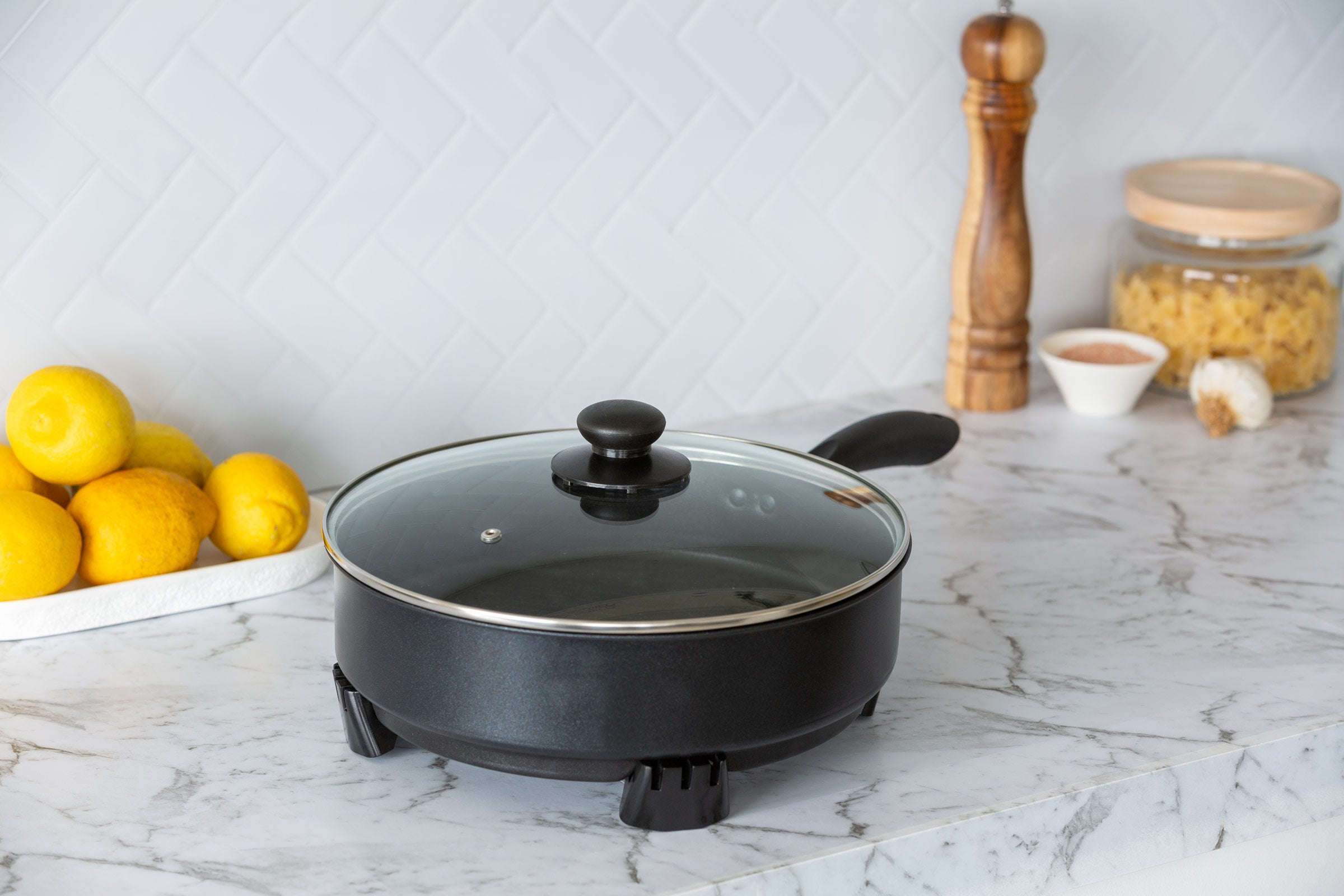 Non-stick Electric Skillet Fry Pan with 5 Temperature settings – Lenoxx ...